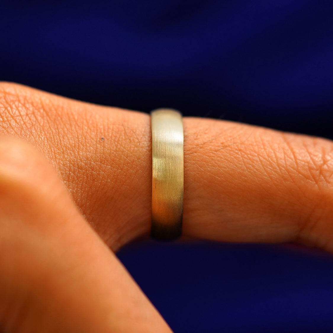 Automic Gold Curvy Matte Band Ring | Sustainable Fine Jewelry