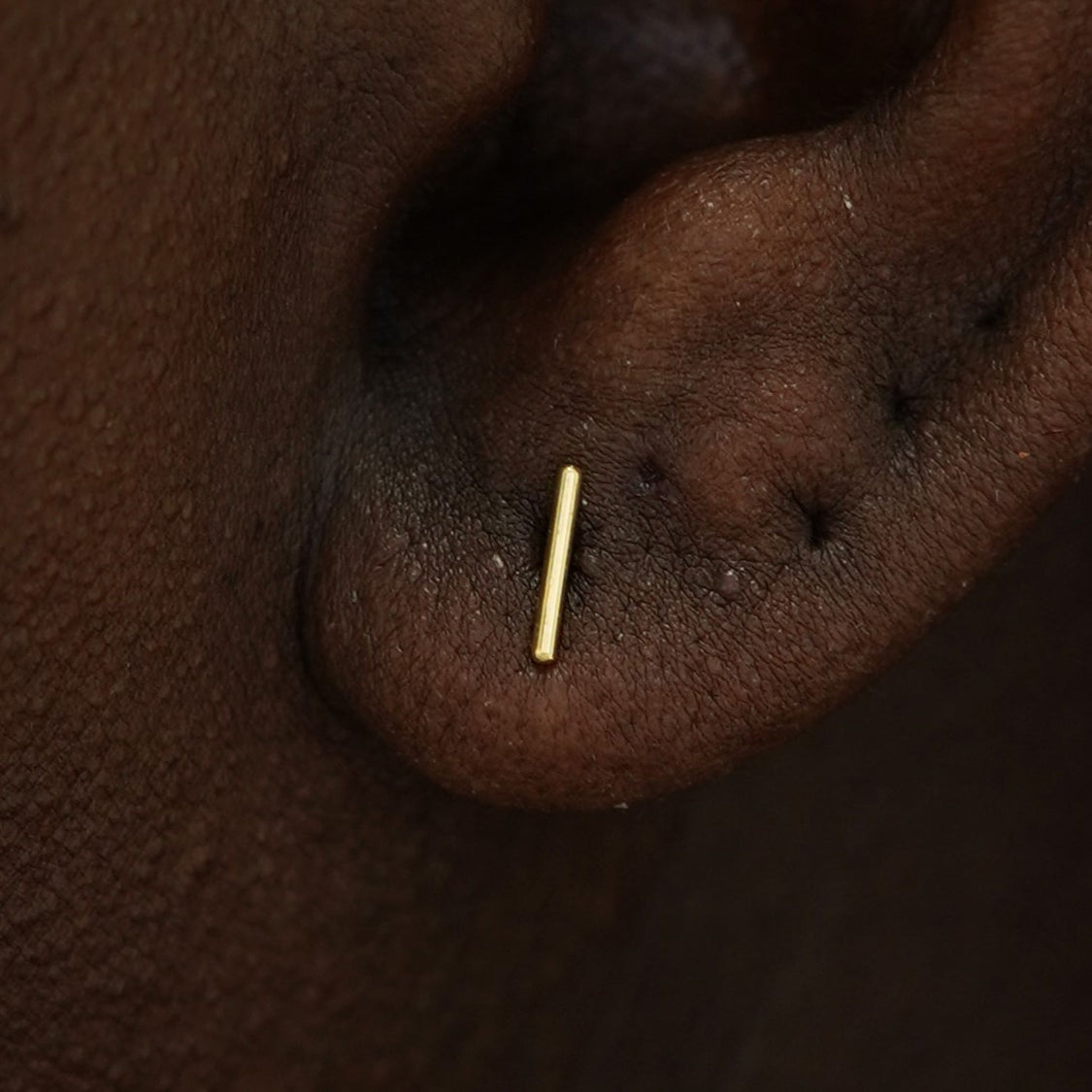Automic Gold Medium Line Earring | Sustainable Fine Jewelry