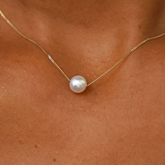 Automic Gold Medium Pearl Slide Necklace | Sustainable Fine Jewelry