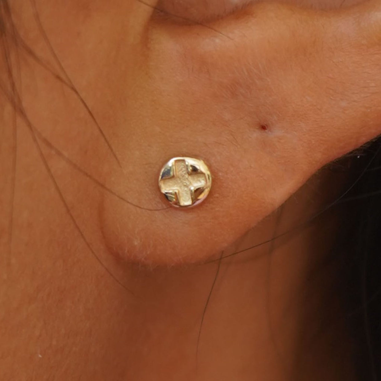 Automic Gold Screw Earring | Minimalist Sustainable Fine Jewelry