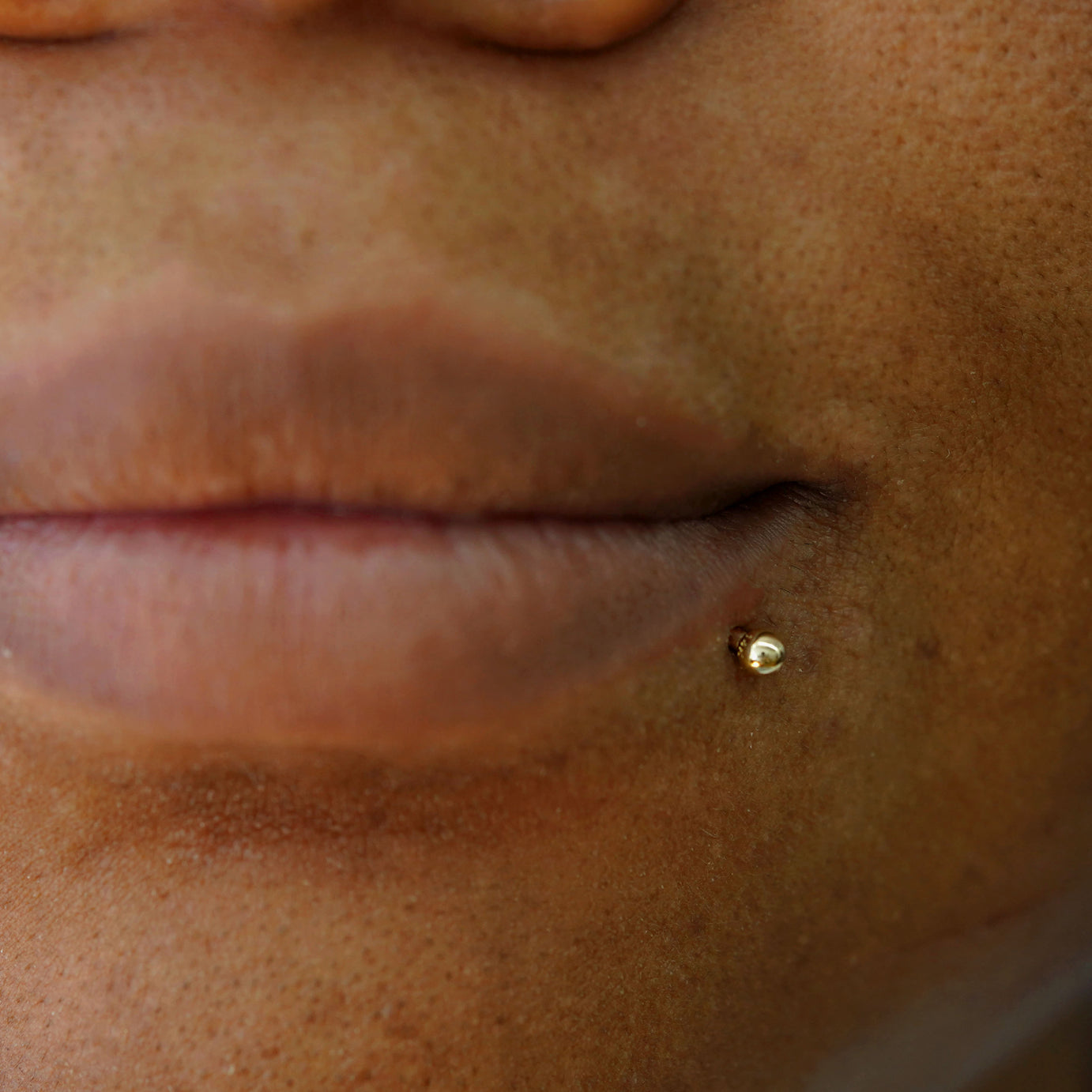 Automic Gold Small Labret Piercing | Sustainable Fine Jewelry