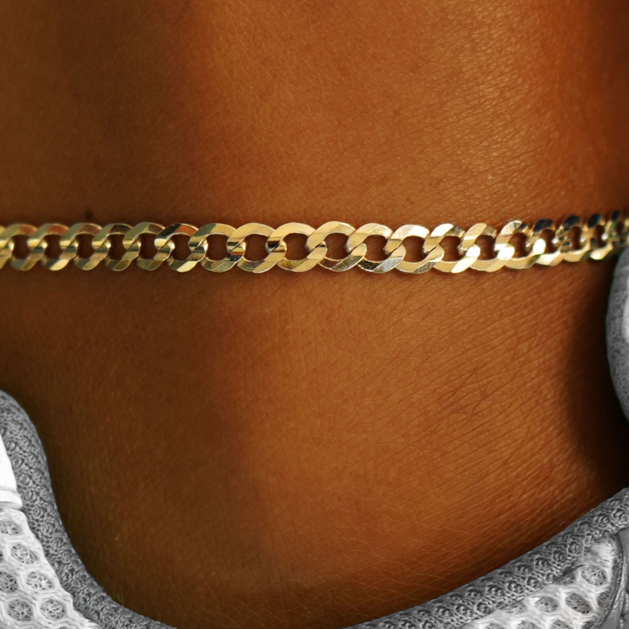 Automic Gold Curb Anklet | Minimalist Sustainable Fine Jewelry