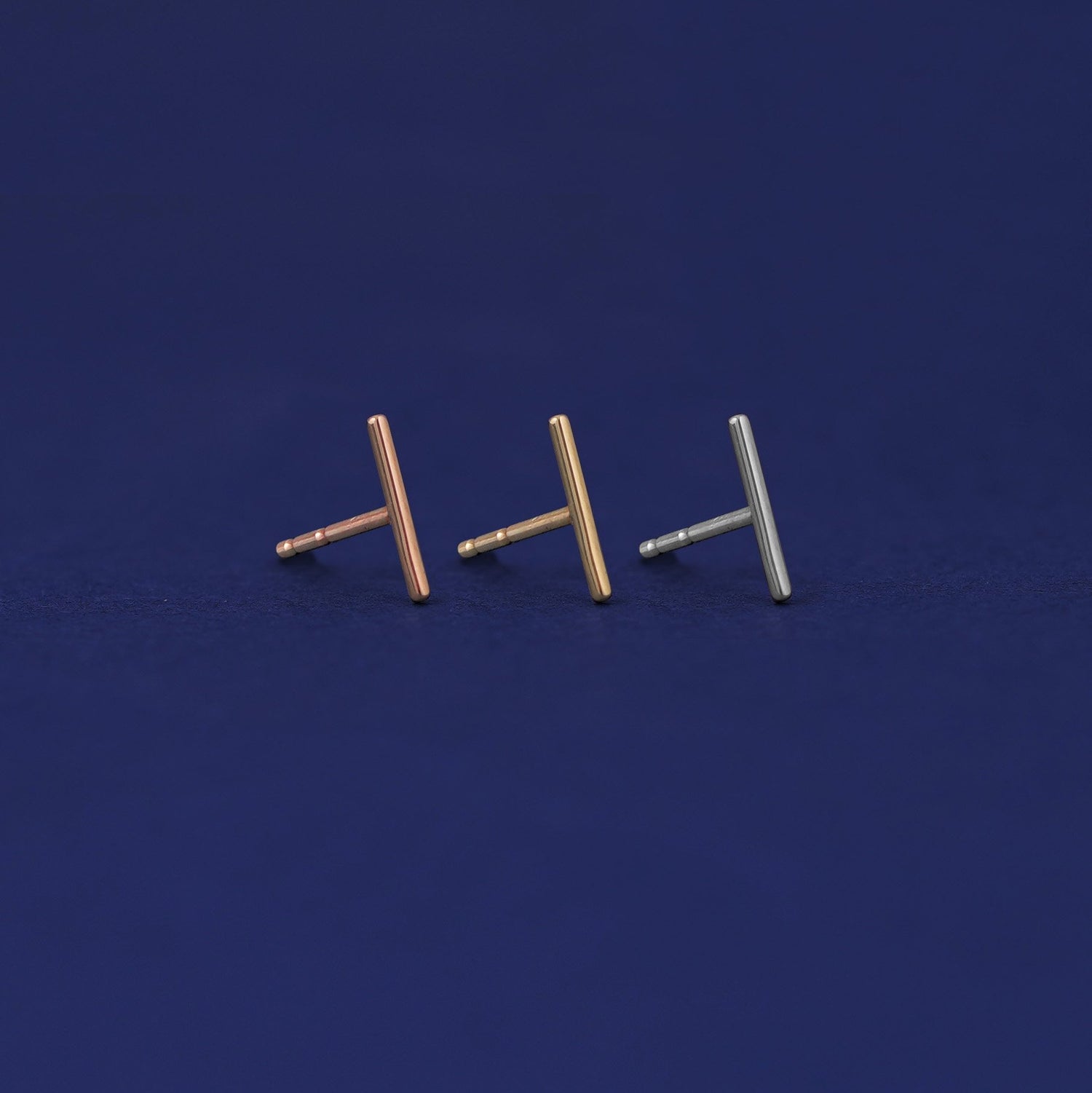 Automic Gold Medium Line Earring | Sustainable Fine Jewelry